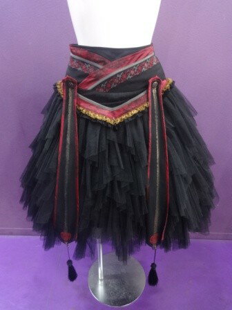 ■ランク：A ■色:黒Xエンジ ■サイズ：総丈約71cm（裾チュールを含む最長部）（タッセル飾りは含まず）　ウエスト約66cm～（一部ゴム仕様） ※多少サイズが前後する場合がございます。4～5cm程度のゆとりをみてお買い求め頂くことをお勧め...