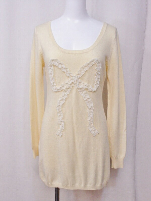 ブランド名WILLSELECTION(ウィルセレクション)商品名ニット　ロングセーター カラークリーム サイズ ( cm )サイズ表記 ： 1・ 肩幅38(平置) ・ 身幅41 ・ 袖丈60 ・ 着丈74素材アクリル57％　ナイロン21％　...