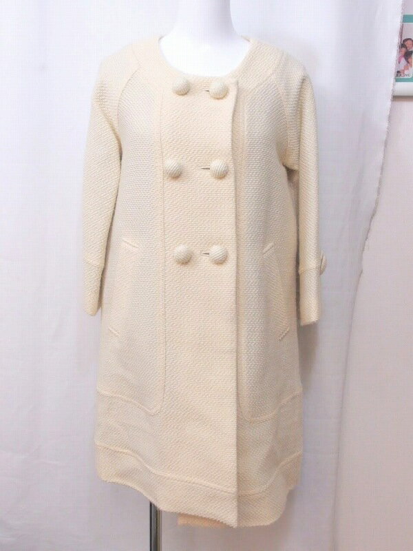 商品名ferix　ノーカラーコート　九分袖 カラークリーム サイズ ( cm )サイズ表記 ： F・ 身幅46 ・ ゆき丈62 ・ 着丈79素材ウール97％　ナイロン3％季節の目安・冬物　※品質タグや素材もご参考くださいコンディションレベル...