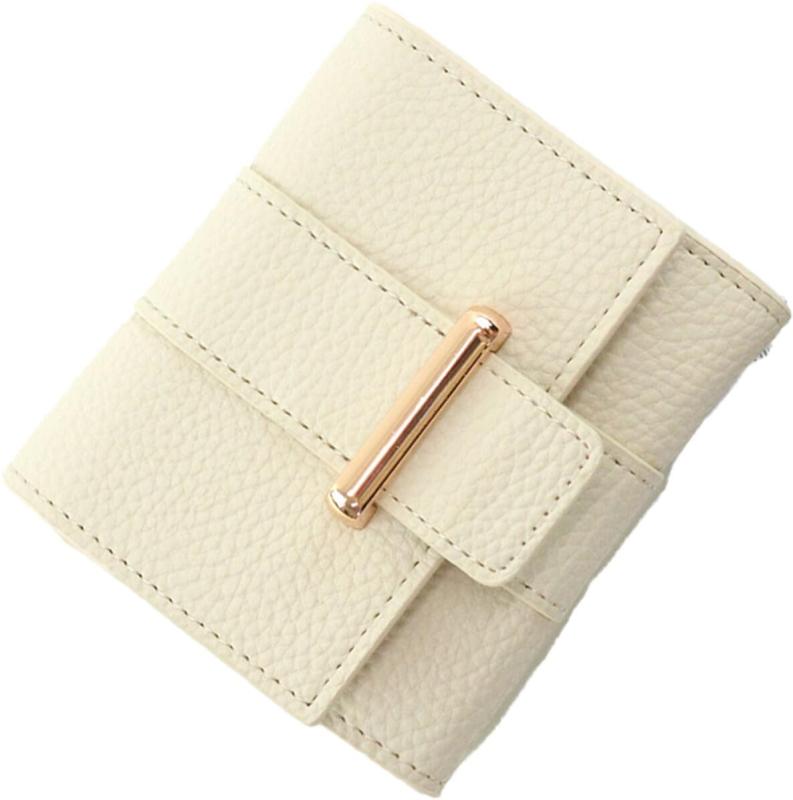 [アルトローズ] 三つ折り財布 コンパクト財布 レディース 小さめ かわいい ミニ 財布 女性 かぶせ【サイズ】横幅：10cm　高さ：9cm　マチ：2.5cm　【重さ】：約95g【素材】合成皮革【仕様】：開閉：スナップボタン　内側：札入れ×...