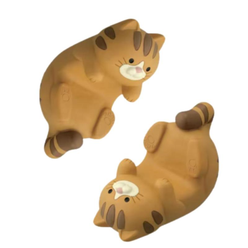 Tropchou 猫 スマホスタンド 眼鏡置き 2個セット インテリア 玄関 リビング オフィス【猫の癒しとユーモア】 仰向けやお願いポーズなど、愛らしい三毛猫がスマホやメガネを支えます。眺めるだけで作業の合間にふっと笑顔になれる、癒し系イ...