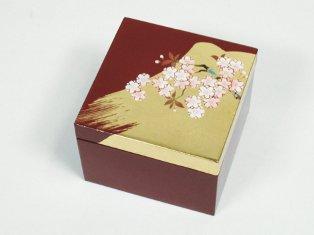 箔一 姫さくら 小物入れ 金澤 洋金箔 A102-04003商品名：箔一 姫さくら 小物入れ品番：A102-04003サイズ：約95×65×23mm素材：プラスチック（洋金箔仕上げ）重量：約45g製造国：日本（石川県金沢市）用途：アクセサリ...