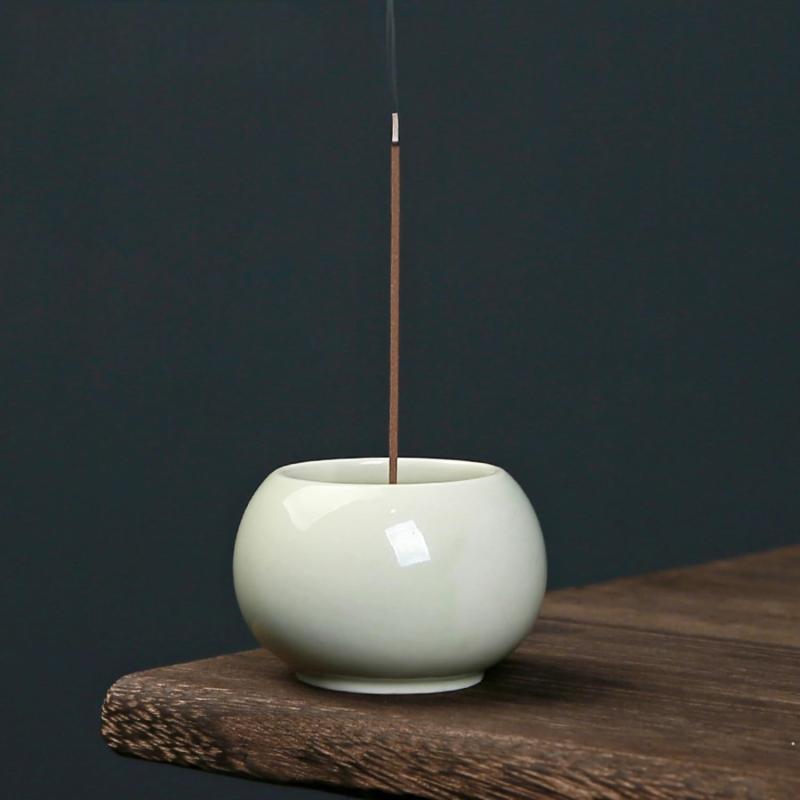 Crystal craft お香立て 可愛い ミニ インセンスホルダー オシャレ ろうそく立て 線香皿 スタンド セラミック【5色展開】【独特の質感】この香炉は1300℃の高温で焼成されたセラミック製で、精巧な仕上げと豊かな釉色、柔らかい光...