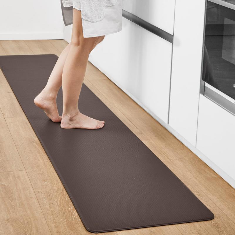 Deconovo キッチンマット PVC素材 撥水加工 滑り止め 洗濯不要 すべりにくさ 北欧 おしゃれ はっ水 無地 拭ける 厚さ8mm ずれない 台所 マット フカフカ 厚手 防汚