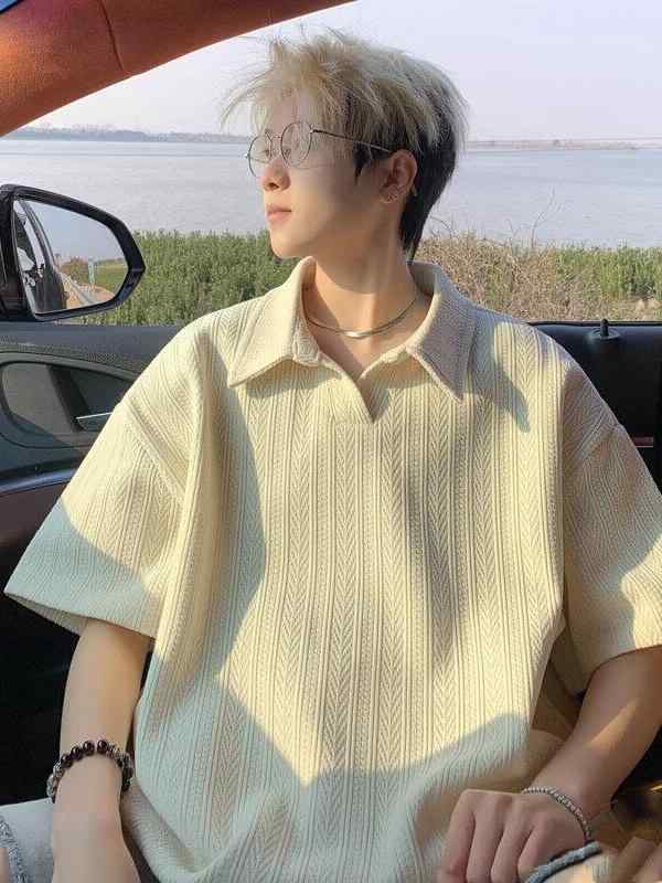 ・カテゴリ: Tシャツ・スタイル: カジュアル・主な素材: ポリエステル100%・柄: 無地・シルエット: ルーズフィット・ネックライン: クルーネック・袖丈: 五分袖・生地の厚さ: 普通・着用シーン: カジュアル・デザイン詳細: ワッペン...