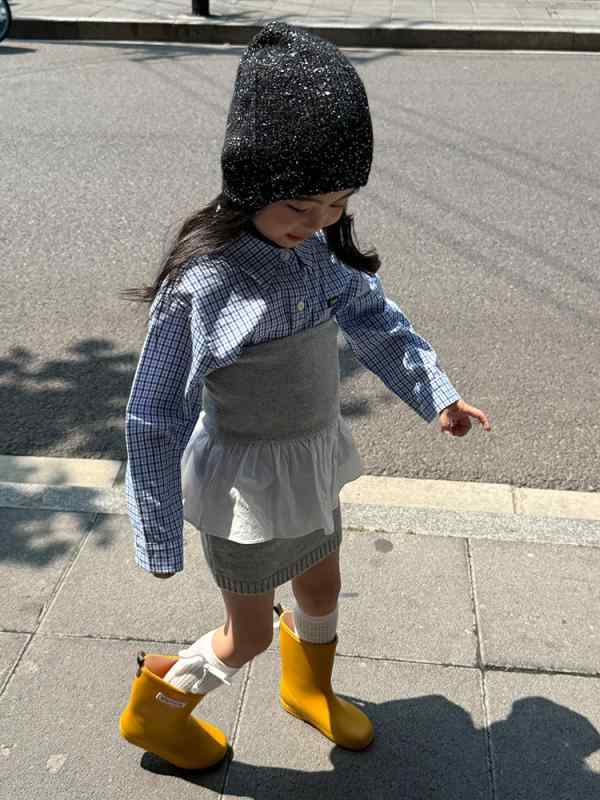 ・カテゴリ: 子供用シャツ・対象性別: 女児・対象年齢: 中小童(3~8歳、100~140cm)・スタイル: 韓国風・襟型: 襟付き・生地加工: 柔軟加工・袖丈: 長袖・柄: チェック柄・主な素材: 綿100%・安全基準: B類・カラー展開...