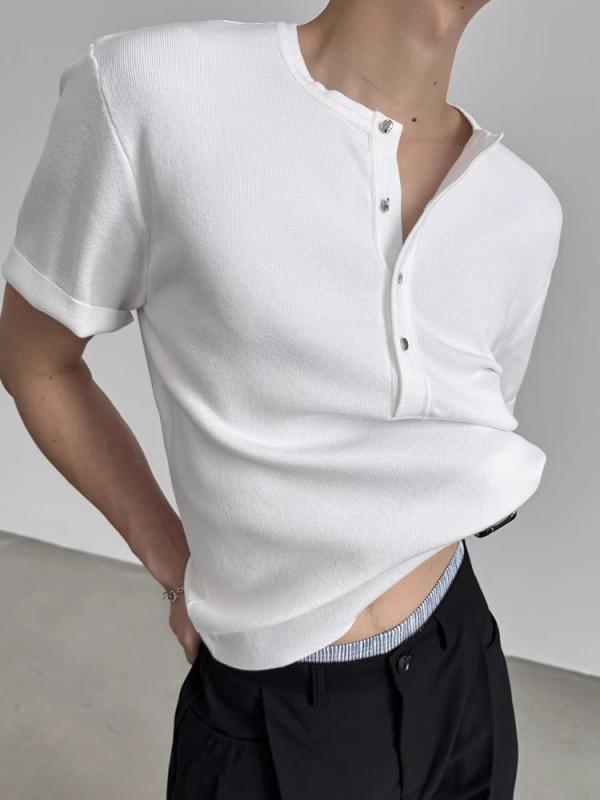Tシャツ メンズ 春夏 ヘンリーネック 半袖 シンプル 韓国風 ニット ビッグシルエット カジュアル 着回し力 ボタン 普段使い 軽量・素材: ポリエステル100%・柄: 無地・デザイン: 幾何学模様プリント・シルエット: スリムフィット・...
