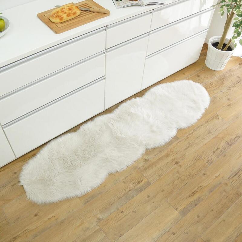 ▼関連商品はこちら▼玄関マット ふわふわフェイクファーマット　約50x80cm商品詳細（スペック）機能素材アクリル100％裏面スエード生地パイル長35mm目付1000g/m2生産国中国（日本国内で企画）