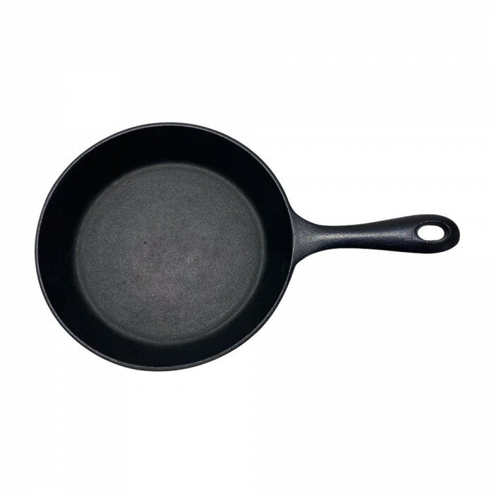 ほかの南部鉄器はこちらから！fk094igrjs小振りでシンプルなデザイン。ハムエッグなど木台に乗せてそのまま食卓へ。サイズ27.5×17.5×H5cm、内径16.5×16.5×D2.5cm個装サイズ：24×24×6cm重量約900g個装重...