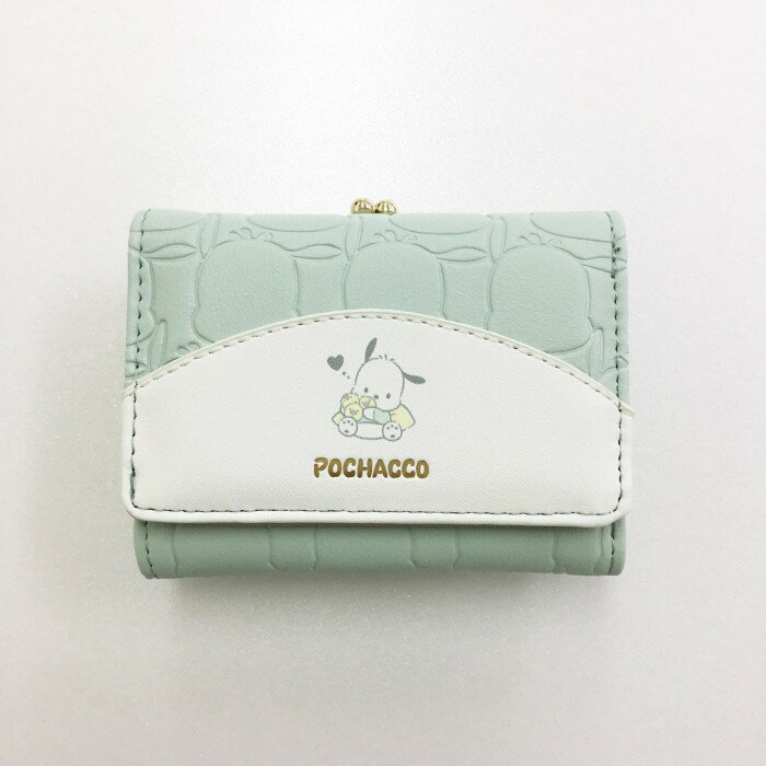 サンリオのお財布はこちらから！サンリオのパスケースはこちらから！fk094igrjsサンリオキャラの型押し柄がかわいいシリーズです。サイズW106×H77×D30mm個装サイズ：11.1×9.6×4.3cm重量140g個装重量：140g素材...