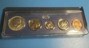 1967 Kennedy 40% Silver Half Dollar US Special Mint Set SMS 5 Coins and Box(D572商品について額面 50セント流通/未使用 未使用材質 銀発行年 1967年刻印タ...
