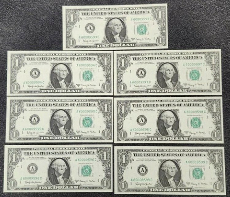 Lot of 7 UNC 1963A $1 FRN's - Boston FRB - Sequential - Fresh As Day One商品について出品者メモ「詳細は写真をご覧ください」額面：1ドル流通/非流通：非流通種類：紙幣発行...