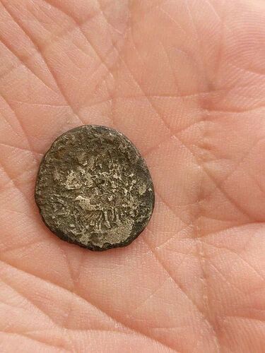 Roman silver coins denarius metal detecting find商品について額面：デナリウス時代：共和政ローマ時代（紀元前300年頃 - 紀元前27年）由来：ローマ金属：銀注意事項※以下の注意事項をご理解のう...