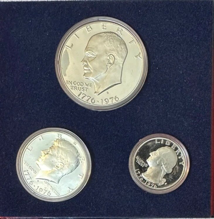 1976-S U.S. Bicentennial 3 Piece Silver Proof Set in Navy Blue Booklet商品について出品者コメント「落札者には写真に写っている現品をお渡しします。」流通/非流通額面 1ドル...