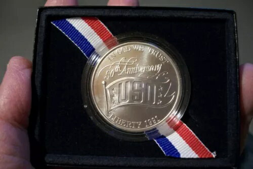 1991-D USO Uncirculated Silver Dollar Commemorative w/Box & COA --ORIGINAL OWNER商品について認定：米国造幣局刻印タイプ：未流通造幣局所在地：デンバーグレード：未...