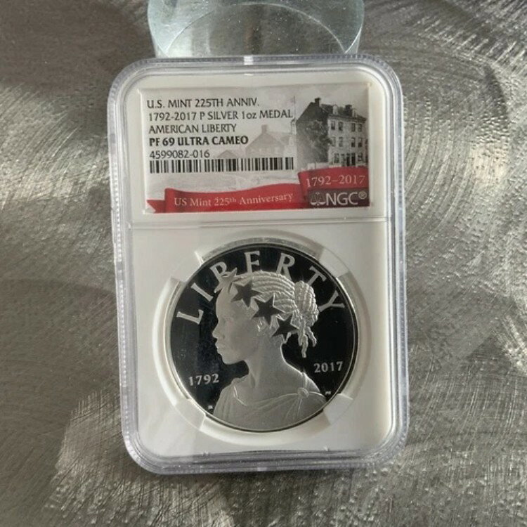 1792-2017 S Silver 1oz Medal Liberty First Release PF 69 Ultra Cameo NGC商品について組成：銀年：2017年1オンスあたりの貴金属含有量認証：NGC注意事項※以下の注意事...