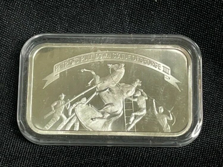 Vintage .999 Fine Silver Art Bar Patriot's Pull Down Statue of George III 1 oz.商品について組成：銀形状：バー純度：0.999製造国／地域：アメリカ合衆国ブランド...