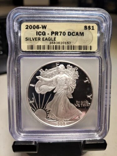 2006-W American Silver Eagle ICG PR70 DCAM商品についてアメリカンイーグルコイン組成：銀発行年：2006年刻印の種類：プルーフ純度：0.999グレード：PR 70単位1オンスあたりの貴金属含有量：1オ...