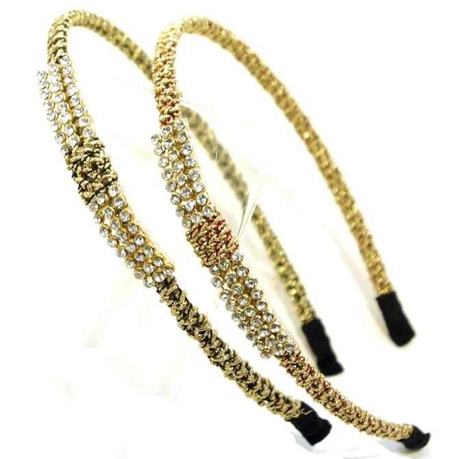 スリムカチューシャ　ほかにないデザイン 金糸とカラー糸にクリアスパンコール（ほとんど見えませんが）を巻き付け、キラキラなデザイン お手頃価格で華やかさを演出します サイドのアクセントはゴールド台座に付いたクリアラインストーン3連 長方形のス...