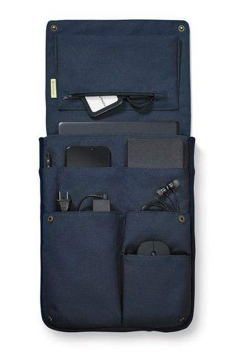 ポータブル電子機器 たくさん入るのにスッキリとみえるバッグインバッグ 【外寸法】 260x約45~55x345mm(タテ型) ノートPC 13.3インチ対応 【質量】 約270g 【材質】 表材・内装/ポリエステル、芯材/PE