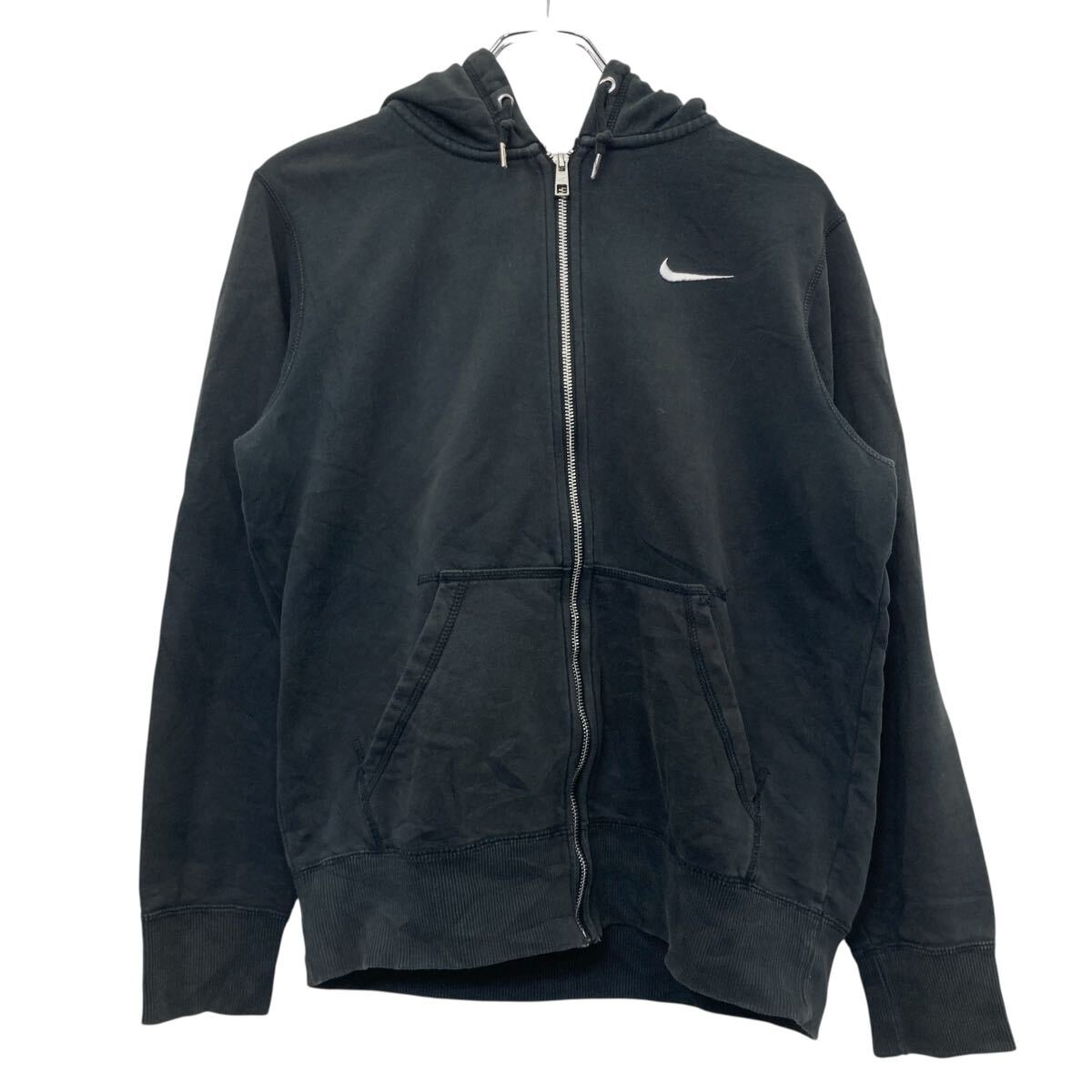 合計金額が3,980円(税込)以上の場合は、送料無料となります。(沖縄・一部離島は9800円以上）商品に興味をもって頂き、誠に有難うございます。恐れ入りますが最後までお読み頂き、ご了承の上ご購入下さい。アメリカから輸入した ナイキ ロゴスウ...