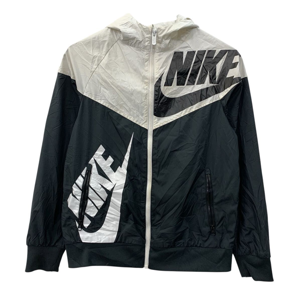 合計金額が3,980円(税込)以上の場合は、送料無料となります。(沖縄・一部離島は9800円以上）商品に興味をもって頂き、誠に有難うございます。恐れ入りますが最後までお読み頂き、ご了承の上ご購入下さい。アメリカから輸入した ナイキ ジャケッ...