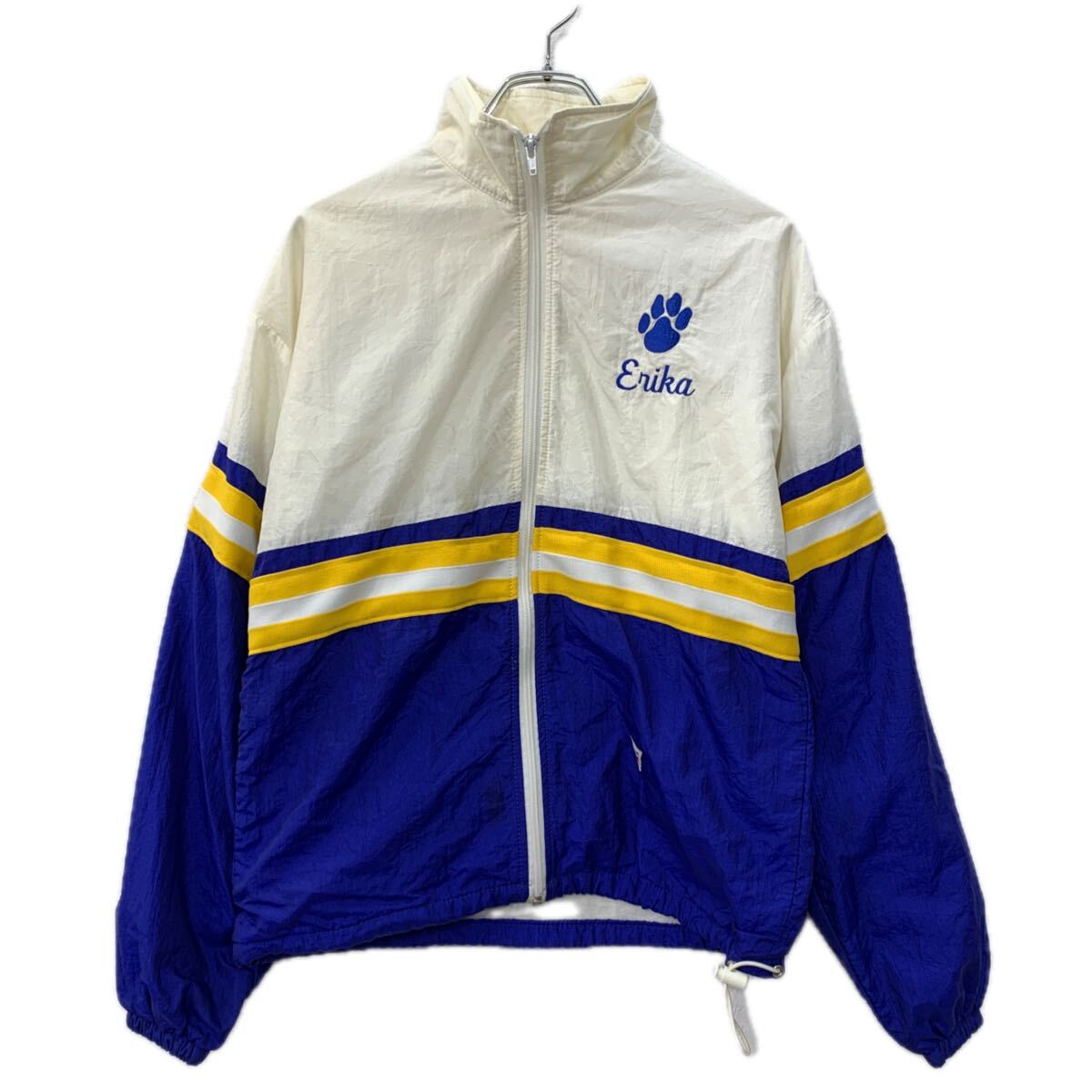 アメリカから輸入した古着になります。コンディションB〜C 前身頃、後身頃に薄い汚れがあります。サイズ表記サイズSMALL実寸サイズ（cm）身幅 63着丈 55肩幅 55袖丈 61-------------------------------...