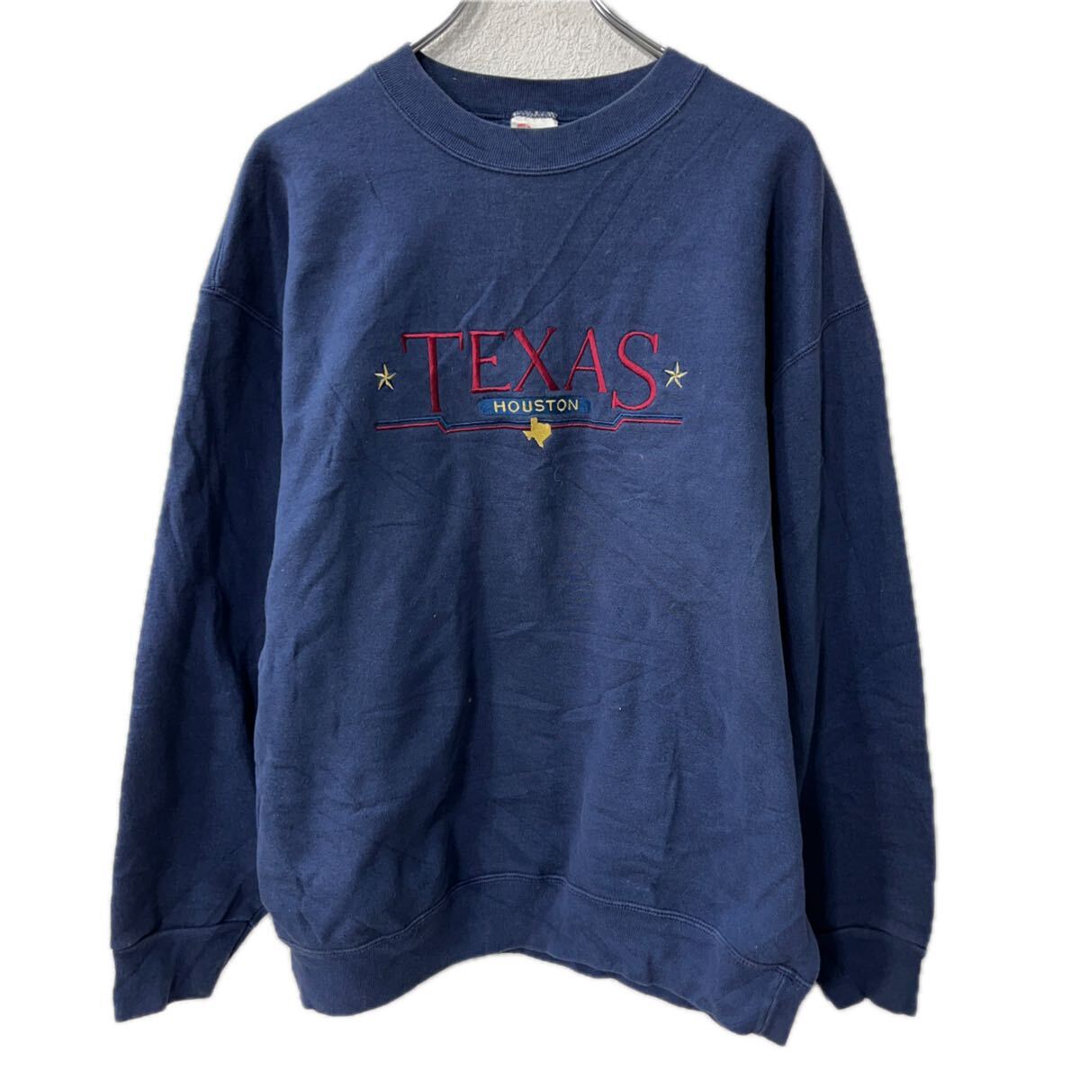 アメリカから輸入した古着になります。コンディションC前身頃、右袖に汚れがあります。サイズ表記サイズL実寸サイズ（cm）着丈 67肩幅 57身幅 58袖丈 54-----------------------------------※コンディシ...