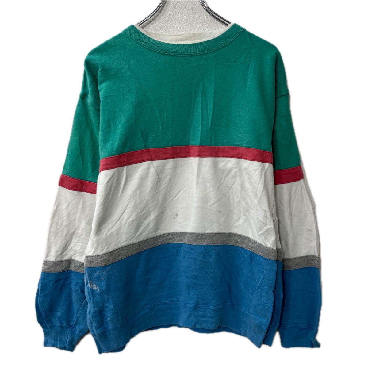 アメリカから輸入した古着になります。コンディションC前身頃、後身頃、袖に汚れがあります。サイズ表記サイズS実寸サイズ（cm）着丈 66肩幅 53身幅 51袖丈 57-----------------------------------※コン...