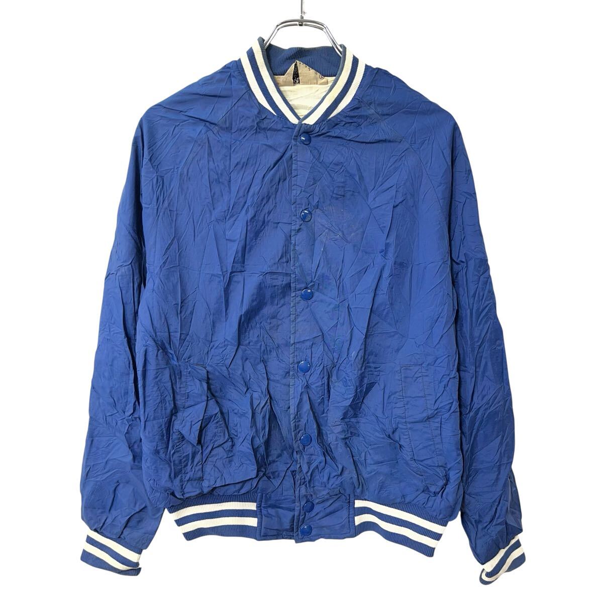 アメリカから輸入した古着になります。コンディションC前身頃、後身頃、袖に汚れがあります。右袖に少しダメージがあります。サイズ表記サイズM実寸サイズ（cm）着丈 64裄丈 81身幅 55----------------------------...