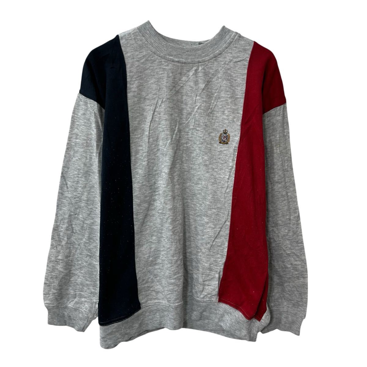 アメリカから輸入した古着になります。コンディションC前身頃、後身頃に少し、左袖に汚れがあります。前身頃に毛玉があります。サイズ表記サイズM実寸サイズ（cm）着丈 67肩幅 58身幅 58袖丈 56----------------------...