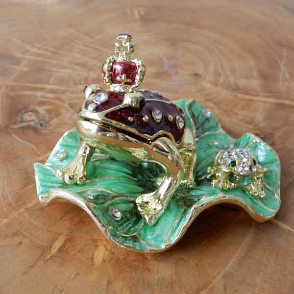 サイズ幅7×奥行5×高さ5cm材質鋳物/エナメル塗装備考在庫切れの場合もございますで、お急ぎの方は在庫の確認をお願い致します。 在庫がない場合は次回仕上がりまでお待ち頂く場合もございます。 また、予告なく廃盤となる場合もありますのでその旨、...