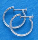 フープ イヤリング 中は空洞です。 材質：Pt900 プラチナ 主石：　なし サイズ：標準的なパイプ輪 2mm x 直径 20mm キャッチ：PT900 ネジ式 ※品質の証明書が付きます。 出荷日：購入日より約2週間程度 ★大感謝セール！ ...