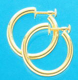フープ イヤリング 中は空洞です。 材質：K18　ゴールド 主石：　なし サイズ：少し太目のパイプ輪 3mm x 直径25mm キャッチ：K18 ネジ式 ※品質の証明書が付きます。 出荷日：購入日より約2週間程度 ★大感謝セール！ ★ジュエ...