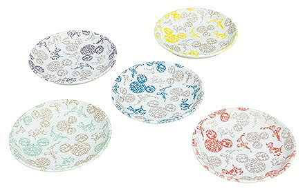 商品情報サイズ小皿/径12×H2.5cm×5 磁器補足電子レンジ対応この商品は Disney ディズニー D-MF77 小皿5枚セット 53297 ミッキーマウス 保存容器 ポイント【オールシーズン贈り物】 三つ丸ミッキーの柄の小皿セット。...
