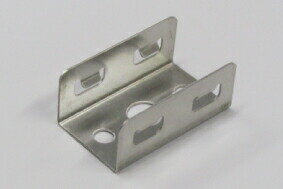 メーカー： FKK / FKK株式会社　　　 FGG専用 固定クリップ　5個入り ※専用M4低頭ビス付属。 ※この商品は電気工事士による取付工事が必要です。 LEDライン照明　FGGシリーズ ※本商品は照明器具本体とセットでご購入ください。...