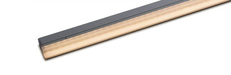 メーカー： 株式会社 Luci / 株式会社ルーチ　　　 LED間接照明　ルーチ・クレイドlens 本体：ポリカーボネート・アルミニウム 入力電圧：DC24V 消費電力：2.7W 灯具の長さ：151mm 質量：70g 消費効率(L27の場合...