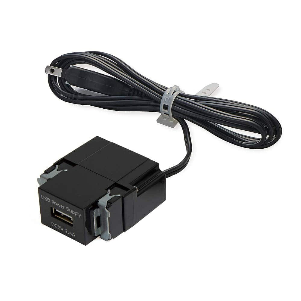 メーカー：SUGATSUNE / スガツネ工業 シリーズ：DM1-U1P24M型　埋込充電用USBコンセント 仕様:使用温度：＋5 ℃〜＋35 ℃ 付属品:ケーブルクリップ（2ヶ）　十字穴付なべタッピンねじ4×12（2本）（ケーブルクリップ...