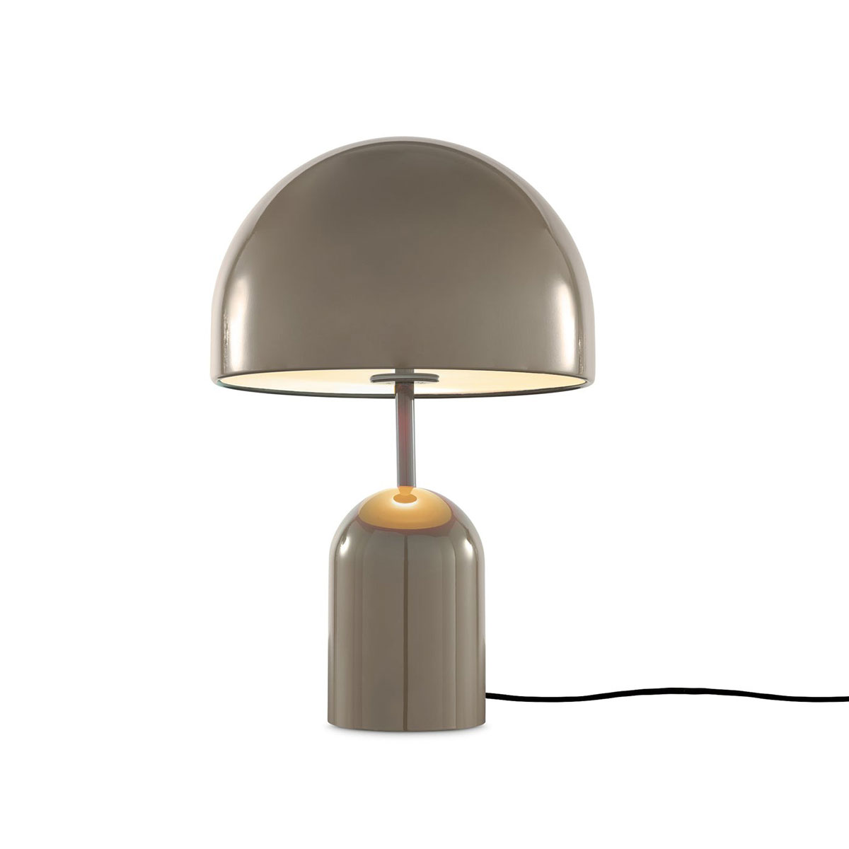 メーカー： Tom Dixon / トム・ディクソン シリーズ名：BELL（ベル） 幅：シェード：φ280mm　スタンド：φ115 高：440mm 内蔵LED：内蔵LED6W×2/無段階調光機能付き 質量：3.2kg 材質：スチール / ガ...