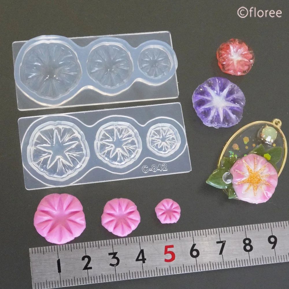 レジンやねんどに！フラットな朝顔の花部分が作れるシリコン型です。なお、葉部分にはC-843「ミニ葉型（両面）朝顔」がぴったりです。出来上がりサイズ約【直径20x高さ5mm】【直径15x高さ4mm】【直径10x高さ3mm】【シリコンモールドの...