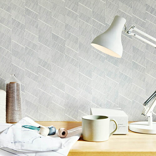 ※この壁紙は10M巻での販売となっておりますが、メーター数の変更は可能となっております。必要数によって金額の変更を行いますので、ご購入時に備考欄へご記入くださいませ。リピート縦46.2cm 横92.5cm有効幅92.5cm機能防かび・抗菌・...