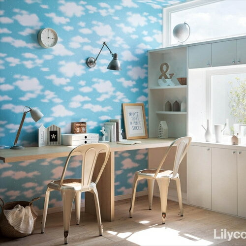 ※この壁紙は10M巻での販売となっておりますが、メーター数の変更は可能となっております。必要数によって金額の変更を行いますので、ご購入時に備考欄へご記入くださいませ。リピート縦64cm 横93cm有効幅93cm機能防かび・蓄光シックハウス対...