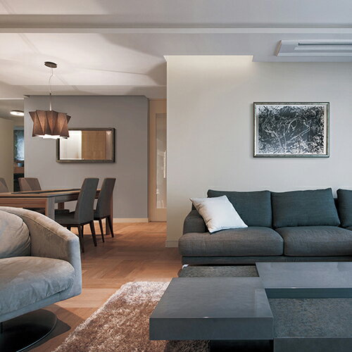 ※この壁紙は10M巻での販売となっておりますが、メーター数の変更は可能となっております。必要数によって金額の変更を行いますので、ご購入時に備考欄へご記入くださいませ。リピート縦-cm 横-cm有効幅92cm機能防カビシックハウス対策F☆☆☆...