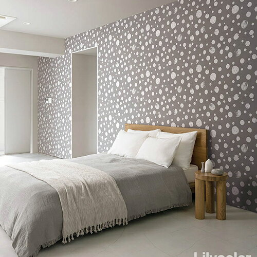 ※この壁紙は10M巻での販売となっておりますが、メーター数の変更は可能となっております。必要数によって金額の変更を行いますので、ご購入時に備考欄へご記入くださいませ。リピート縦64.0 cm 横92.5 cm有効幅92.5cm機能防かびシッ...