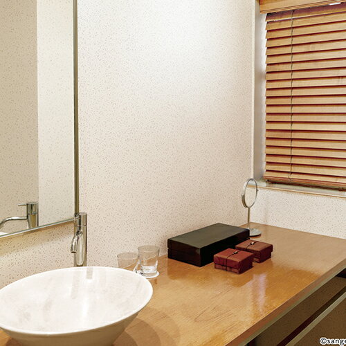 ※この壁紙は10M巻での販売となっておりますが、メーター数の変更は可能となっております。必要数によって金額の変更を行いますので、ご購入時に備考欄へご記入くださいませ。リピート縦32cm 横46.3cm有効幅92.5cm機能防かびシックハウス...