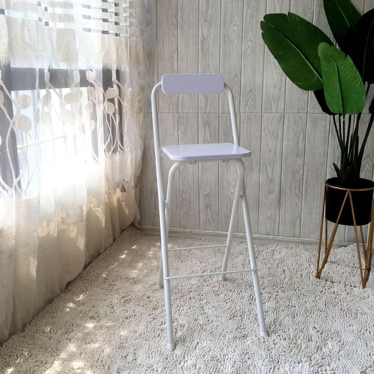 　　　 ◆◇◆売れている秘密◆◇◆ 背もたれとフットスツールのデザインは、快適な座り心地を作り出し、安定性を高めます、プラスチック製の脚は、床を傷から守ります ブラックのバースツールはシンプルでエレガント、背もたれとベースはバーチ材で作られ...