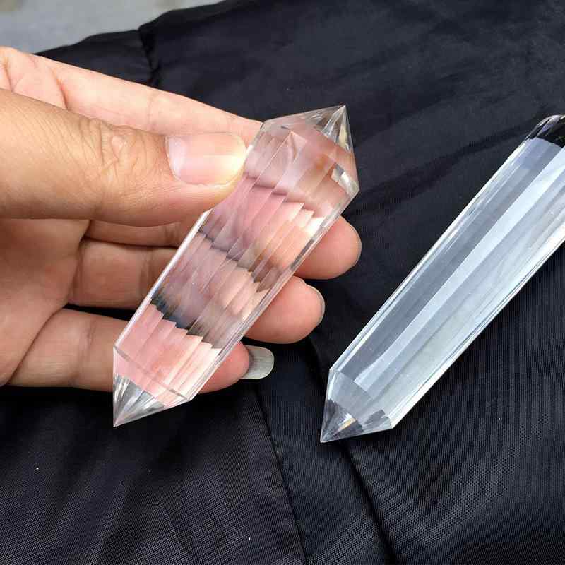 ・主な素材: 白水晶・形状: 24面ヴォーゲルカット・サイズ展開: 5-6cm（微綿）, 6-7cm（微綿）, 7-8cm（微綿）, 8-9cm（微綿）, 9-10cm（微綿）, 10-11cm（微綿）, 11-12cm（微綿）, 5-6c...