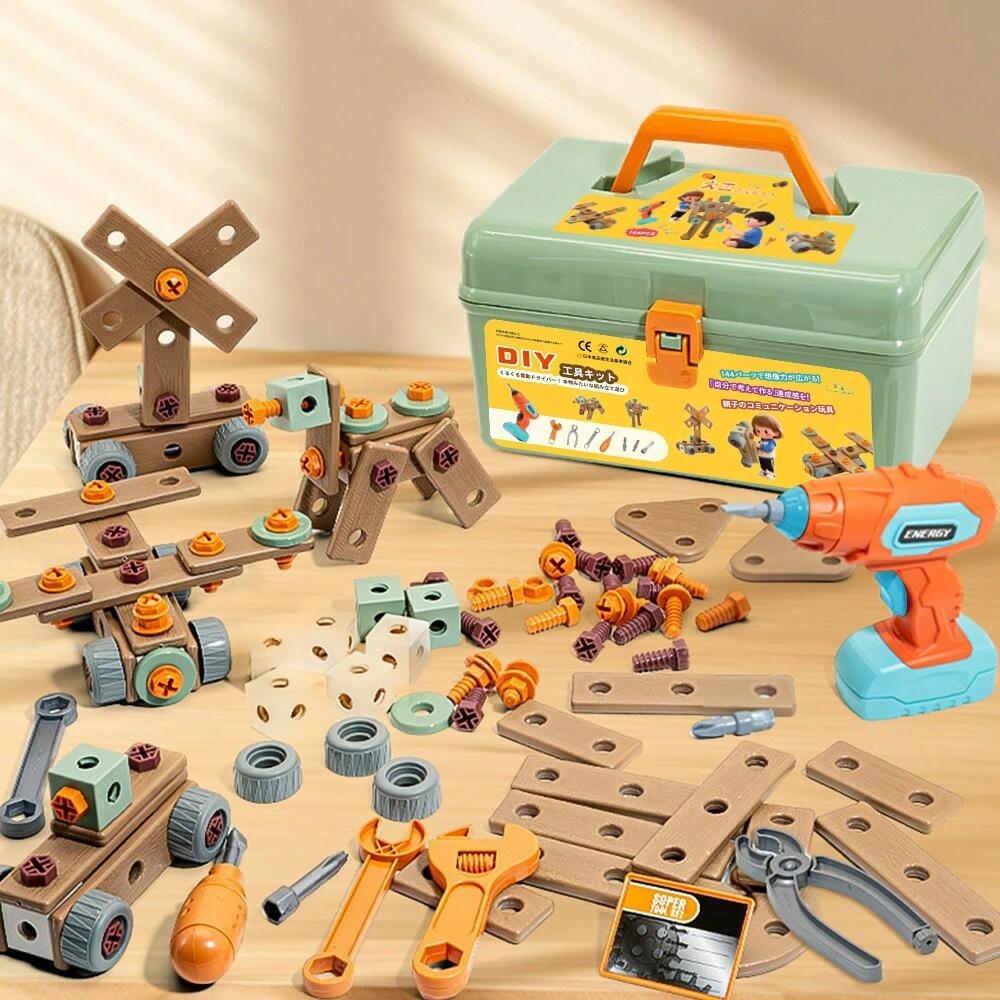 144PCS子供工具セット 私達の子供工具セットはドリル、ペンチ、スパナ、活働スパナ、口ねじ、ドライバー、錠板、ドリル、内六角ナット、ネジ、木のブロックと子供の名刺を含みます。おもちゃの道具は私たちが日常使っている本物の道具のようです良質の...