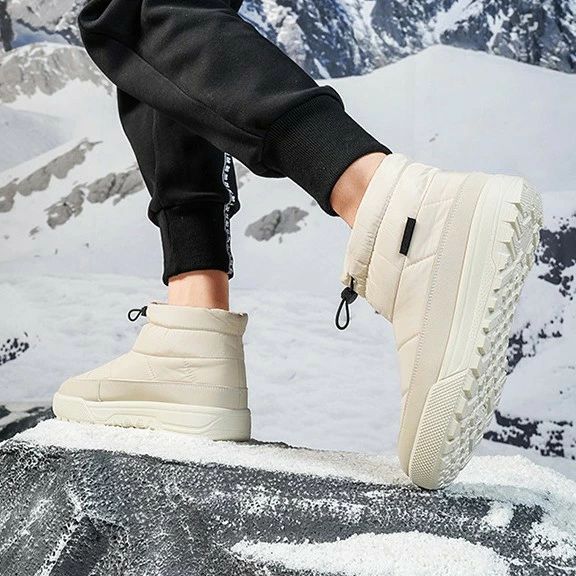 この商品について 【暖かい裏地】スノーブーツ 裏起毛、足を優しく包み、高い保温性を実現します。厳冬になってもお客様の両足を寒気から守ります。 【滑り止め】：靴底の模様は特殊なデザインを使用しているため、滑り止めの効果を補強します。雨の日にし...