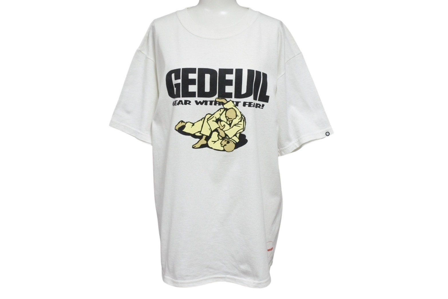 商品詳細 【商品名】 極美品 GOODENOUGH グッドイナフ GEDEVIL グッドイナフデビル 半袖Tシャツ サイズM プリント ホワイト 中古 4b001436 【ブランド】 GOODENOUGH/グッドイナフ【アイテム】 半袖Tシ...